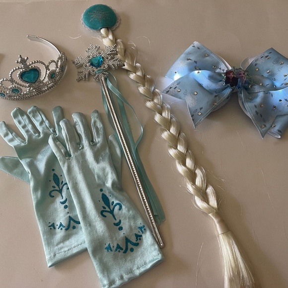 Disney | Accessories | Frozen Princess Elsa Light Up Bow Braid And ...